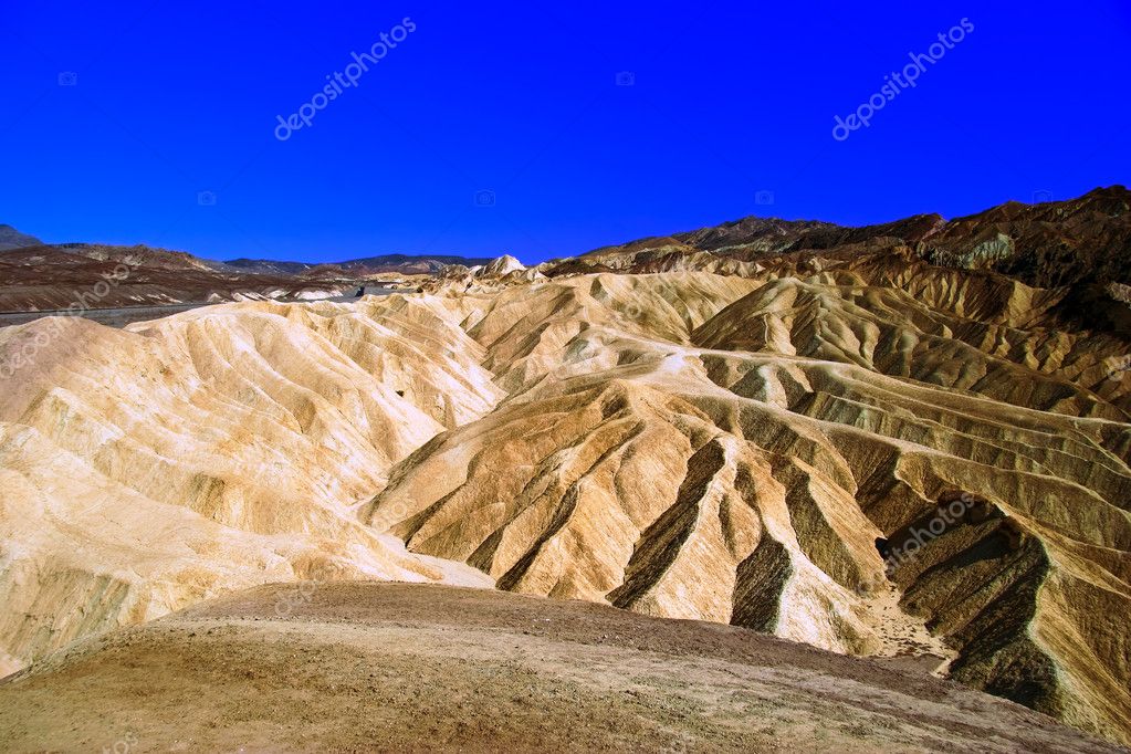 Relief of the rocks in Death Valley. California — Stock Photo ...