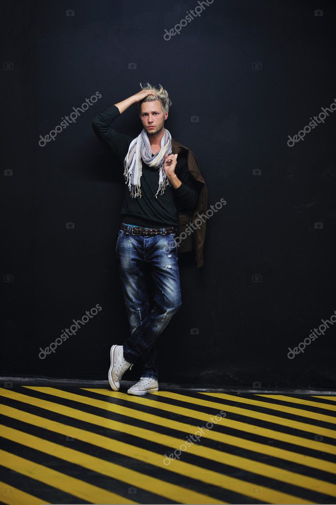 Retrato de un hombre guapo: fotografía de stock © .shock #7581172 ...