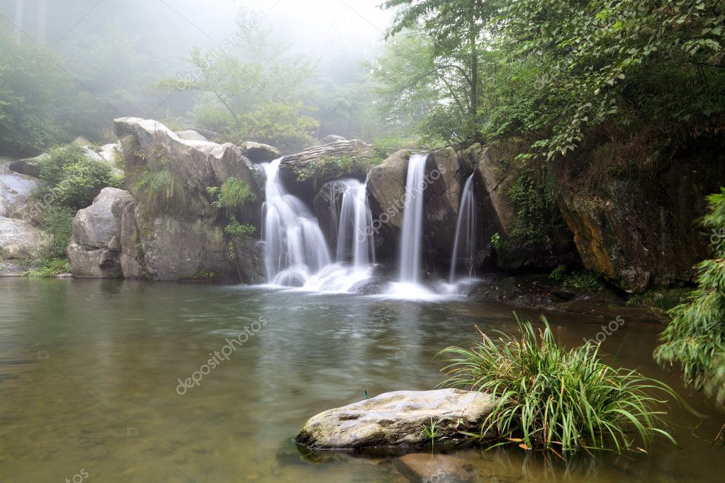 The black dragon pool in lushan — Stock Photo © chungking #7469929