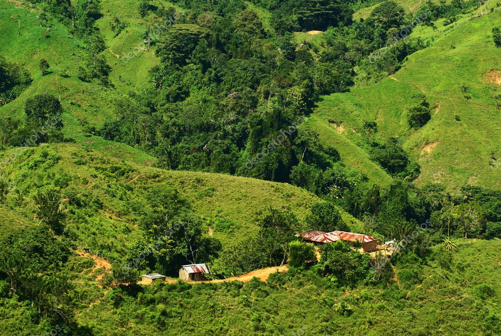 Small Hut in the Sierra Nevada in Northern Colombia — Stock Photo ...