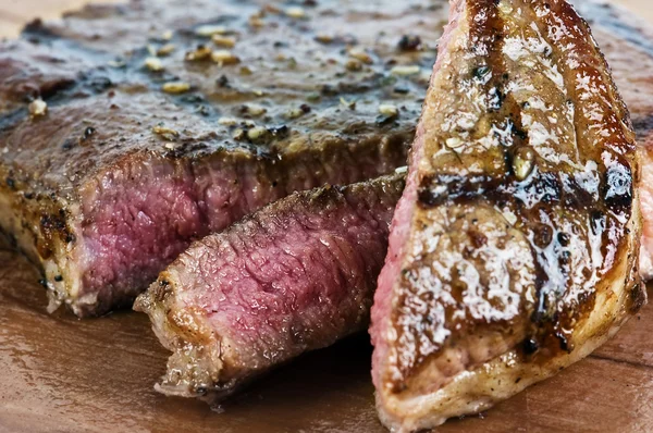 Burnt steak Stock Photos, Royalty Free Burnt steak Images | Depositphotos