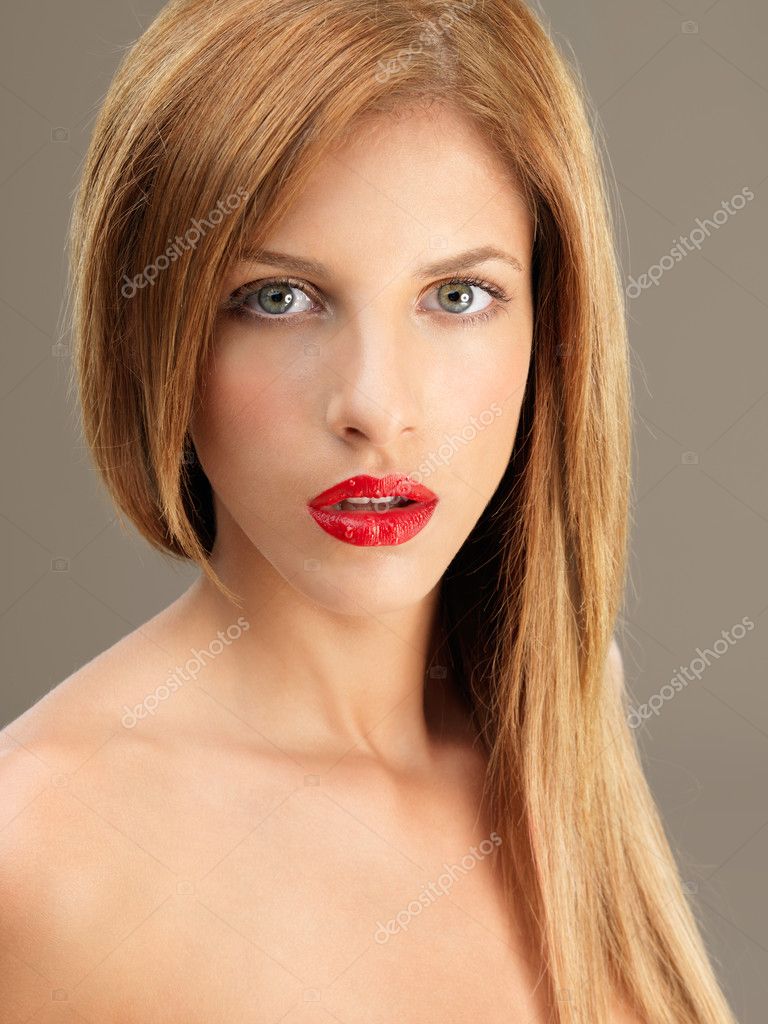 Head and shoulders beauty portrait blonde woman — Stock Photo ...