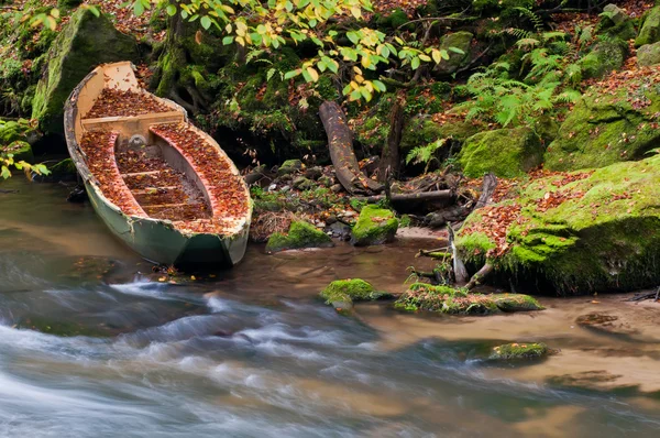 Sunk boat Stock Photos, Royalty Free Sunk boat Images | Depositphotos