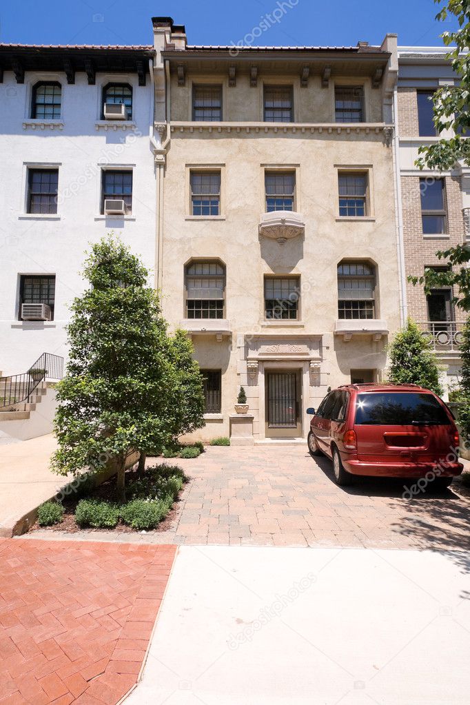 Tidy Italianate Style Row Home, Washington DC US — Stock Photo © Qingwa ...